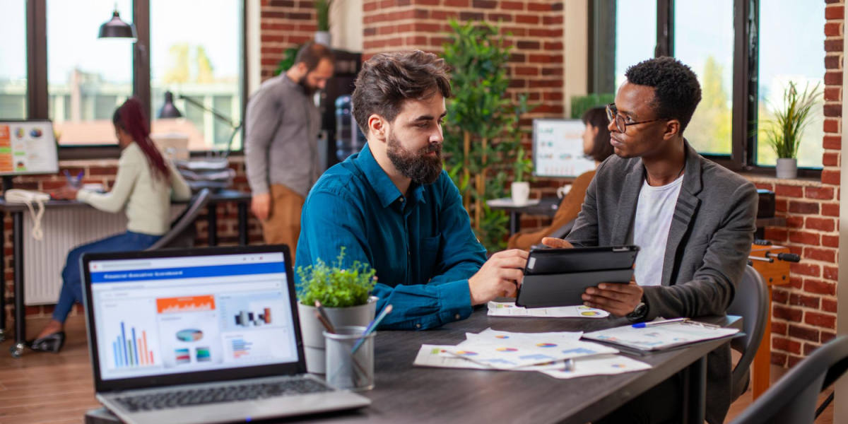 Comparison of Top 20 GPS Tracking Software Platforms (2025)